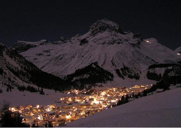 Welcome to Lech; ski resort guide, ski runs & apres